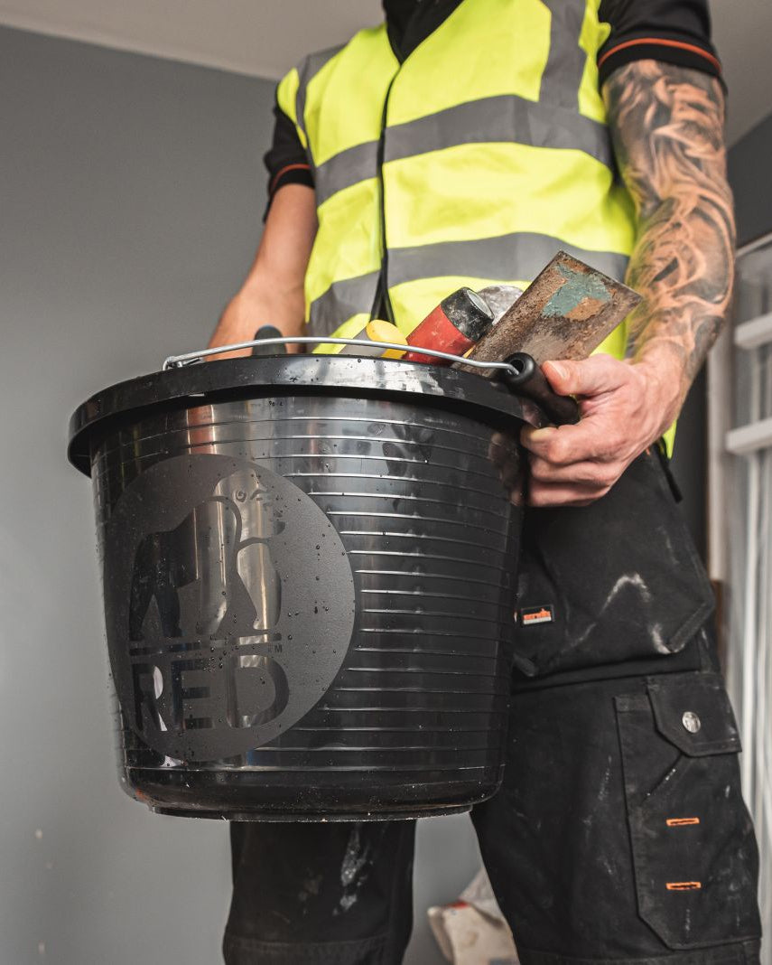 Red Gorilla Premium Bucket Black | Equiflair
